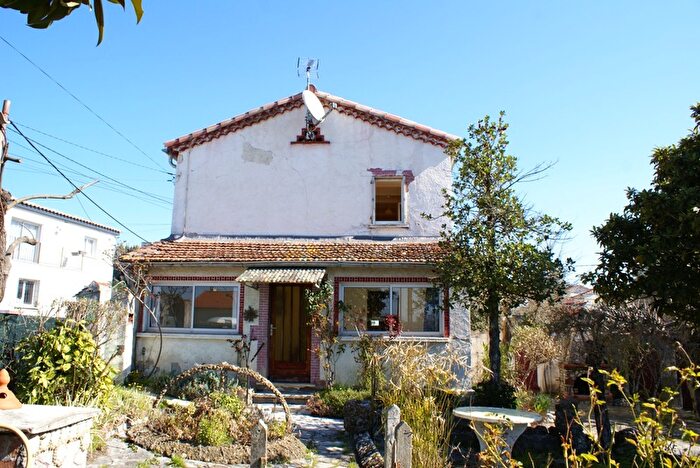 Maison à vendre - Saint-Julien-les-Rosiers - 5 pièces - 2 chambres