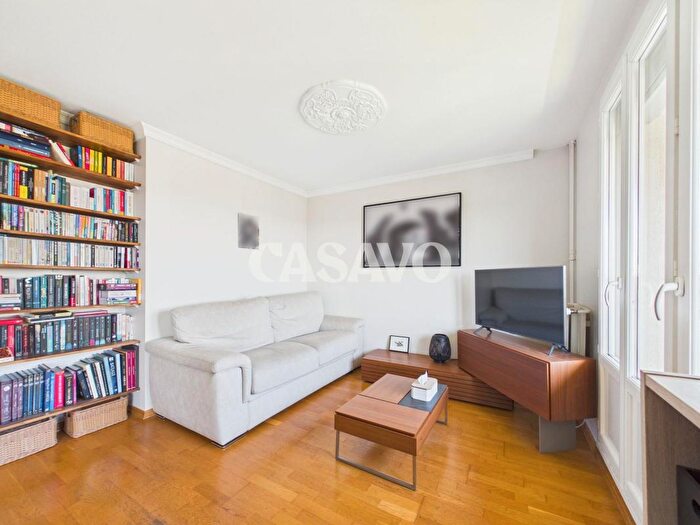 Appartement à vendre - Décines-Charpieu, Le Prainet - 3 pièces - 2 chambres