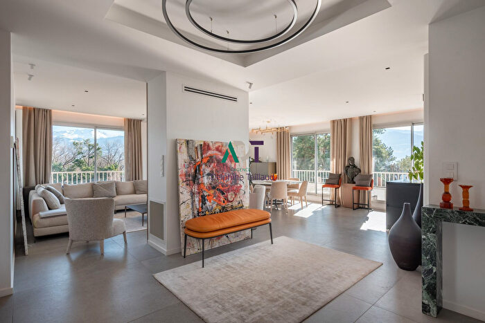 Appartement à vendre - Meylan, Haut Meylan, Charlaix - 5 pièces - 3 chambres