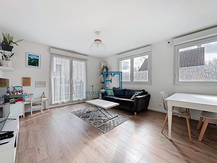 Appartement à vendre - Guyancourt, Les Garennes - 4 pièces - 3 chambres