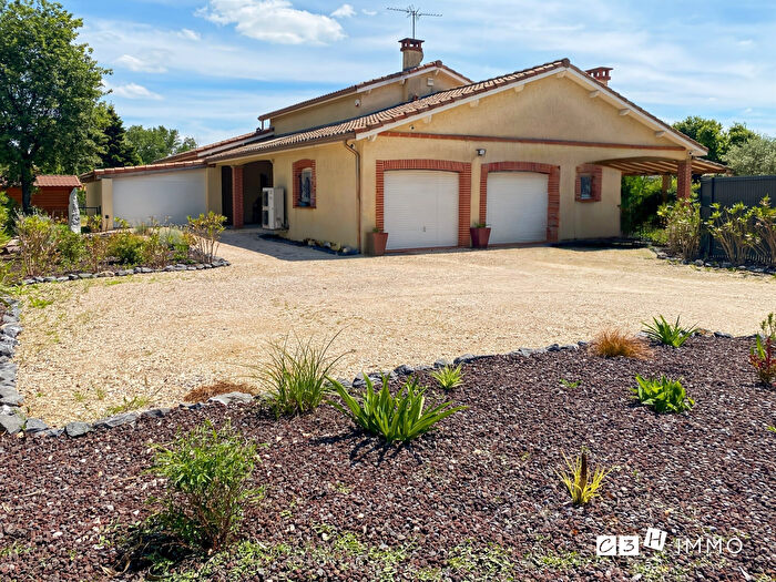 Maison 8 pièces à vendre à Roques