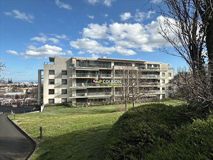 Appartement à louer - Chamalières, Hauteurs de Chamalières, Les Savarounes - 2 pièces - 1 chambre