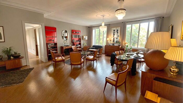 Appartement à vendre - Lyon e  - 5 pièces - 4 chambres