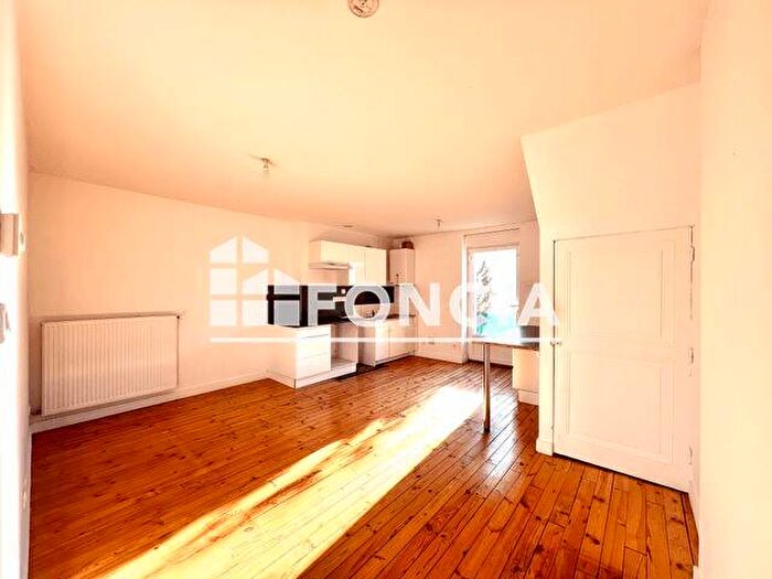 Appartement à louer - Fraisses - 2 pièces - 1 chambre