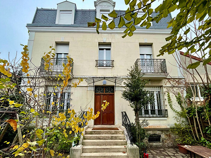 Maison à vendre - Nanterre, Parc Sud - 11 pièces - 8 chambres