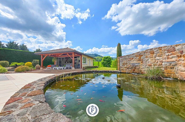 Maison à vendre - Saint-Didier-sur-Beaujeu - 8 pièces - 5 chambres