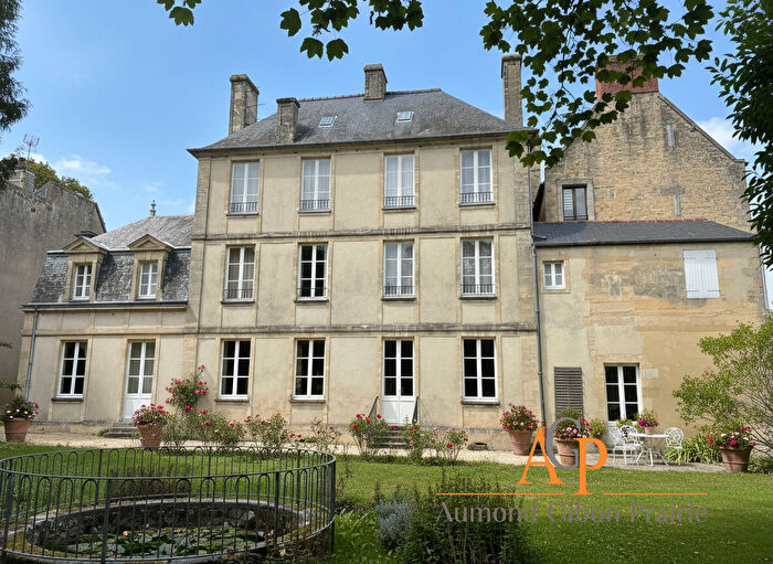 Maison 12 pièces à vendre à Bayeux, Centre-ville, Saint-Jean