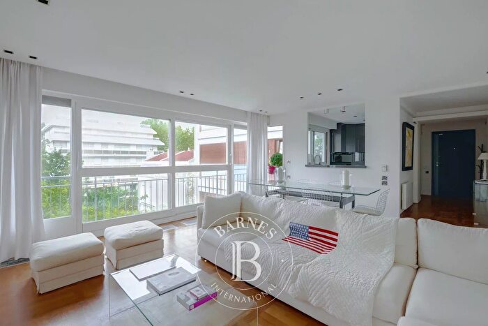 Appartement à louer - Neuilly-sur-Seine, Parc de Neuilly - 2 pièces - 1 chambre