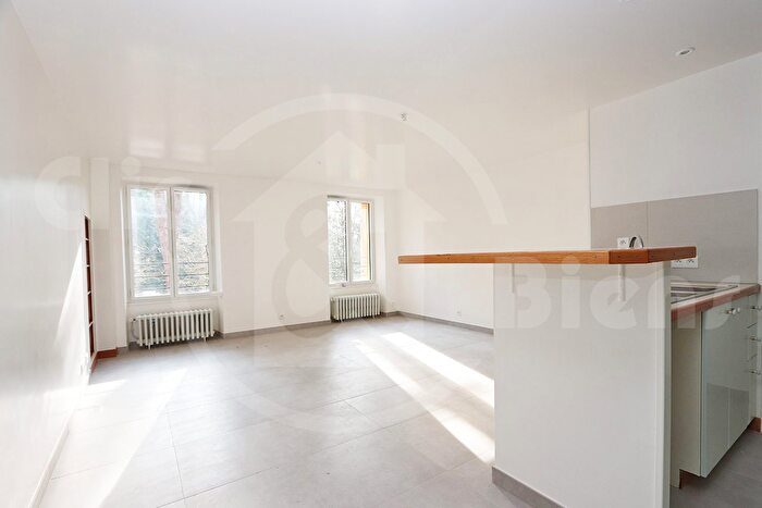 Jouy-en-Josas : Appartement 1 pièce à louer