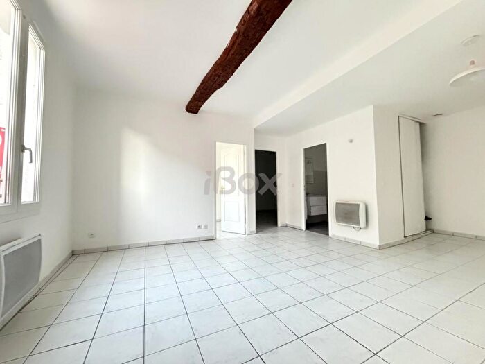 Brignoles, Centre-ville, Vieille ville : Appartement 3 pièces à louer