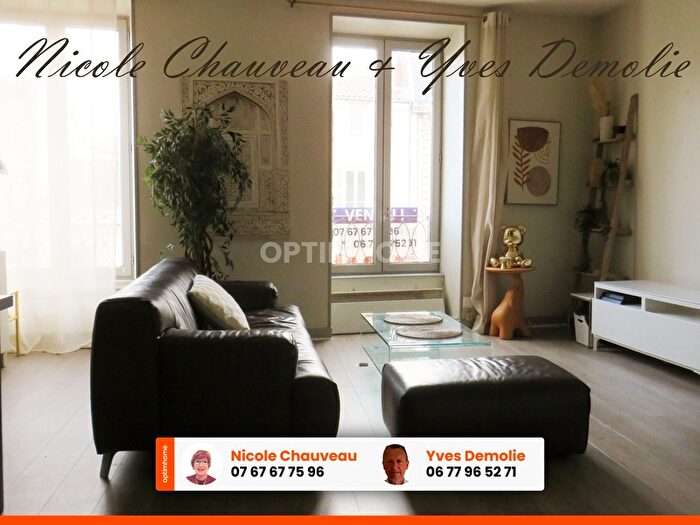 Appartement à vendre - Issoire, Centre-ville, Barrière - 4 pièces - 3 chambres