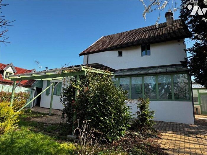 Maison à louer - Dole - 6 pièces - 4 chambres