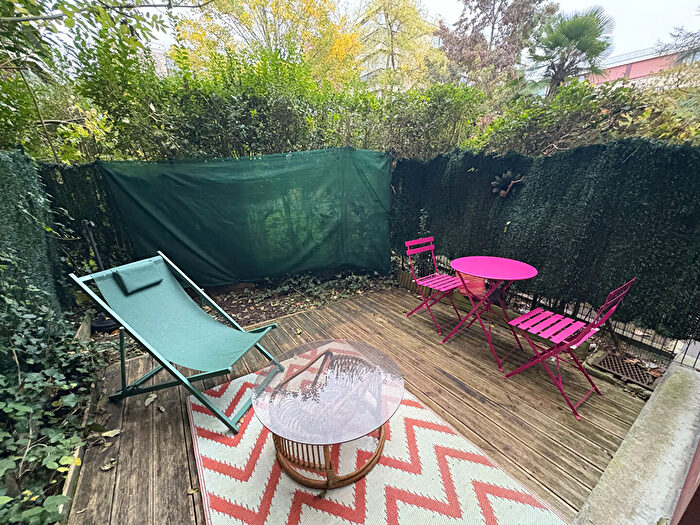 Appartement à vendre - Fontenay-le-Fleury, Plaine - 1 pièce - 1 chambre