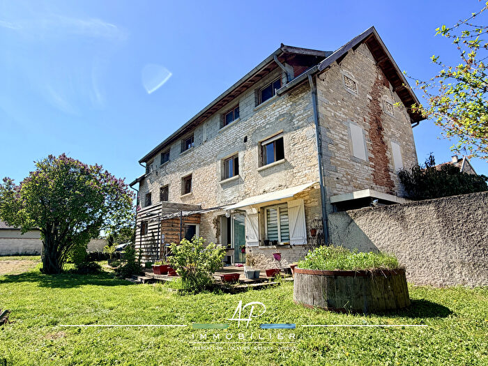 Ruffey-lès-Echirey : Maison 12 pièces à vendre