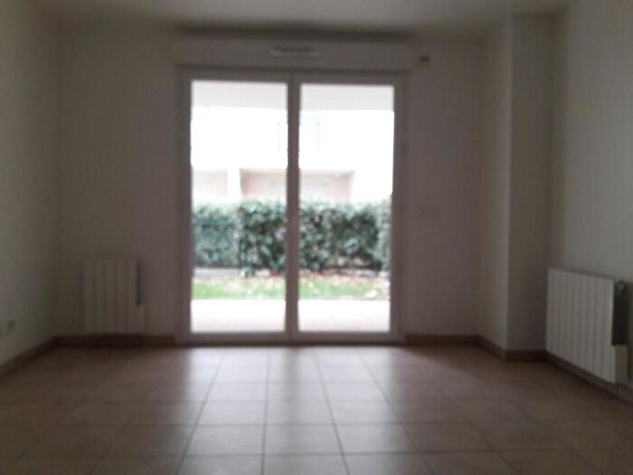 Appartement 2 pièces à Lyon 8ème, Bachut, Transvaal, à louer
