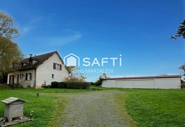 Maison à vendre - Neuvy-Saint-Sépulchre - 6 pièces - 5 chambres