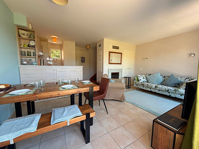 Appartement à vendre - Port-en-Bessin-Huppain - 3 pièces - 2 chambres