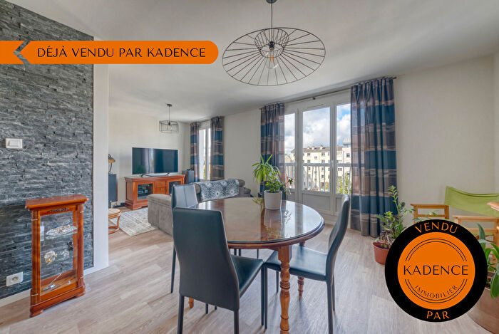 Appartement à vendre - Quartiers Nord-Ouest, Villejean - 4 pièces - 2 chambres