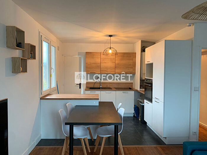 Appartement à louer - Quartiers Sud-Ouest, Sainte-Thérèse - 4 pièces - 3 chambres