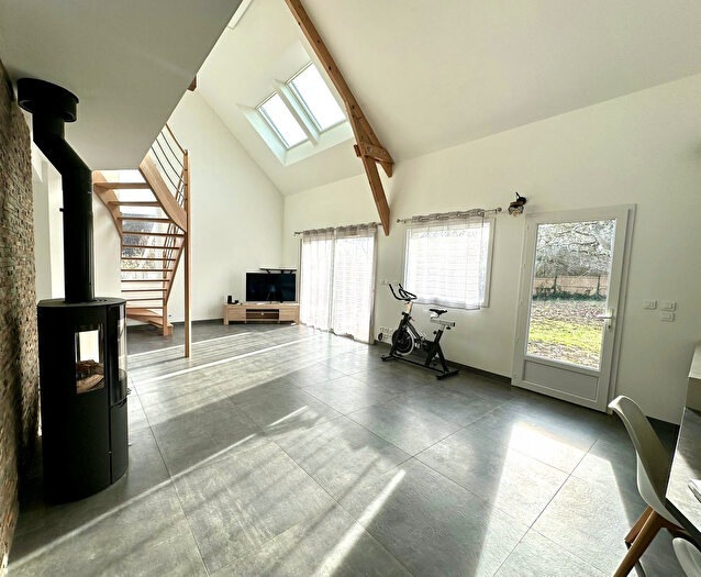 Maison à vendre - Beaumont-la-Ronce - 6 pièces - 3 chambres