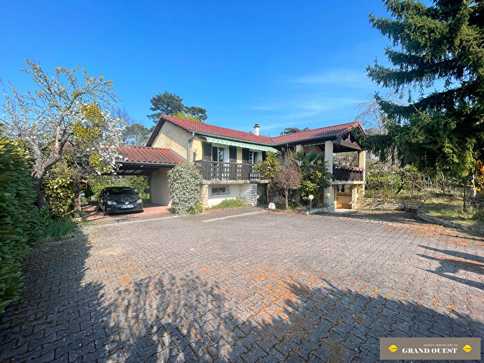 Maison à vendre - Lentilly - 4 pièces - 3 chambres