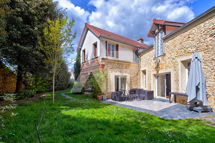 Maison 6 pièces à Sèvres, Beau-Site, Binelles, Renan, Chataîgneraie, à vendre