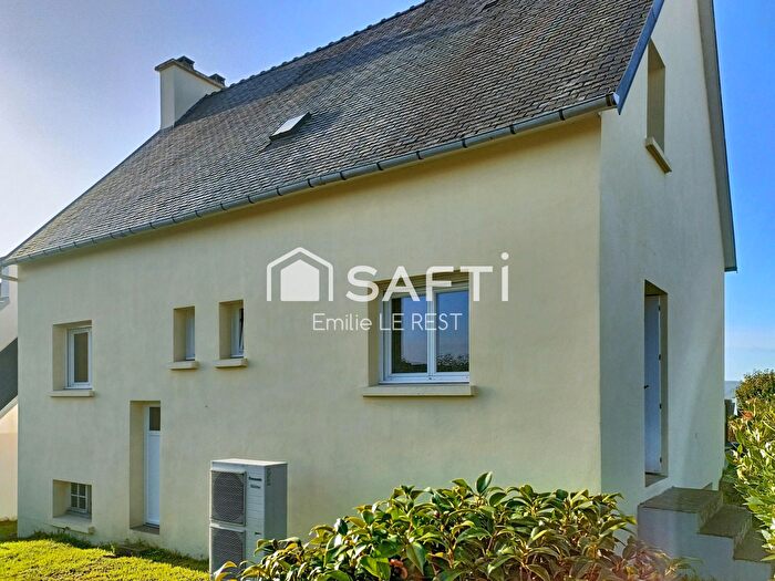 Maison à vendre - Châteauneuf-du-Faou - 6 pièces - 4 chambres