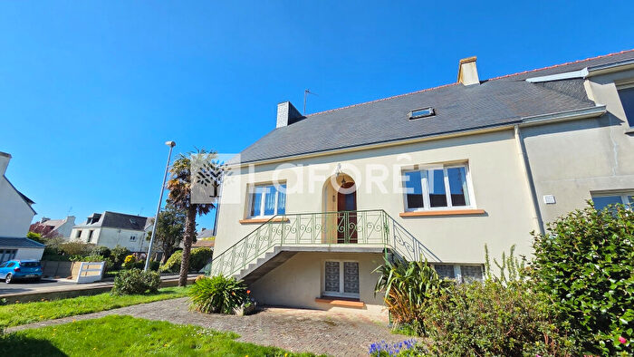 Maison 5 pièces à vendre à Plonéour-Lanvern