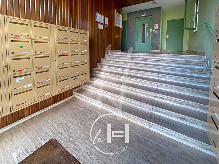 Appartement à louer - Metz, Sablon - 1 pièce