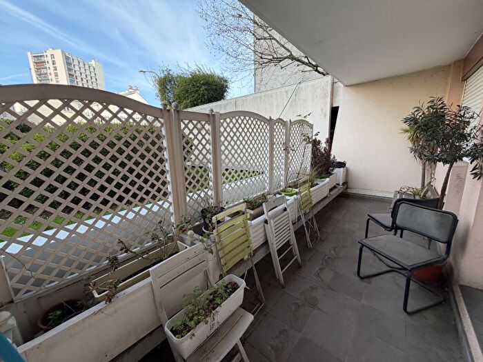 Appartement à vendre - Paris e  - 3 pièces - 2 chambres