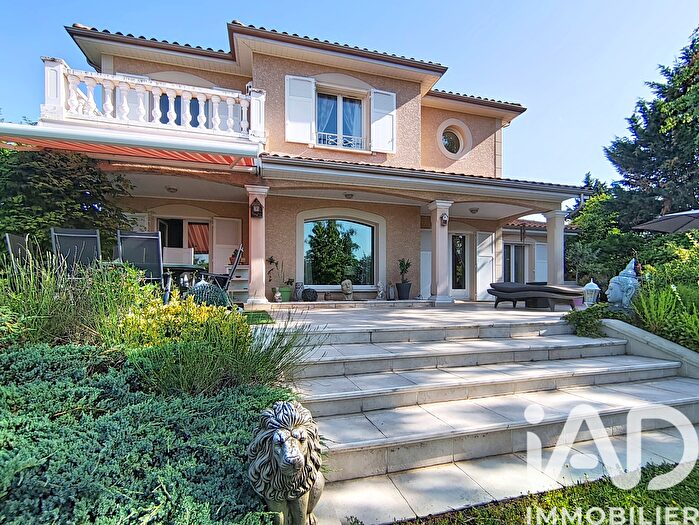 Grézieu-la-Varenne - Maison 8 pièces à vendre