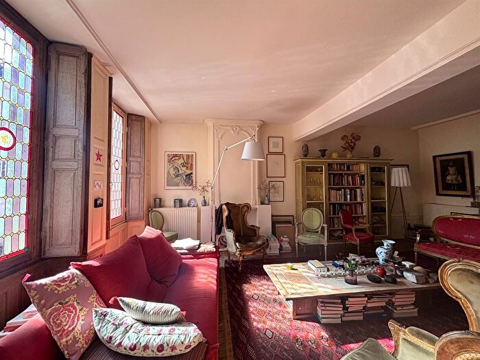 Maison 6 pièces à vendre à Orléans, Bourgogne, Saint-Euverte
