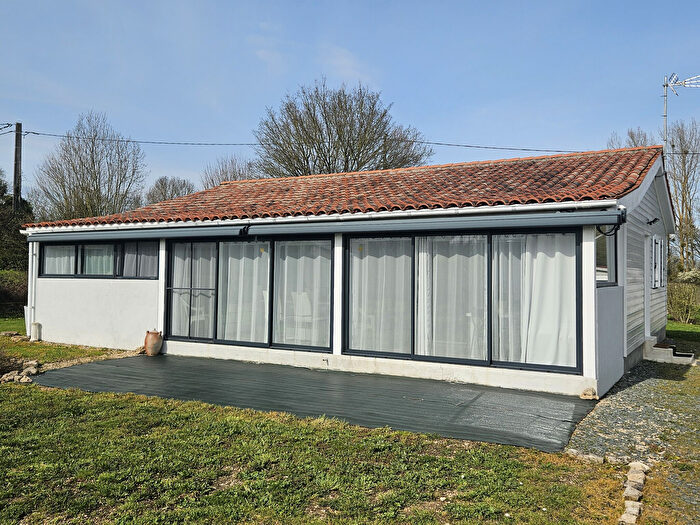 Duil-sur-le-Mignon, Doeuil-sur-le-Mignon - Maison 3 pièces à vendre