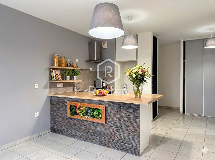 Appartement à vendre - Saint-Priest, Berliet - 2 pièces - 1 chambre