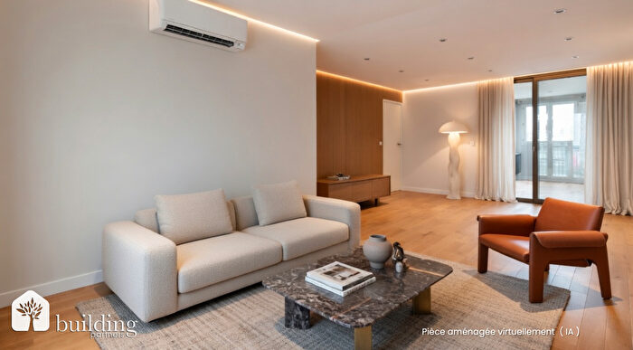 Appartement 4 pièces à Courbevoie, Hôtel de ville, à vendre
