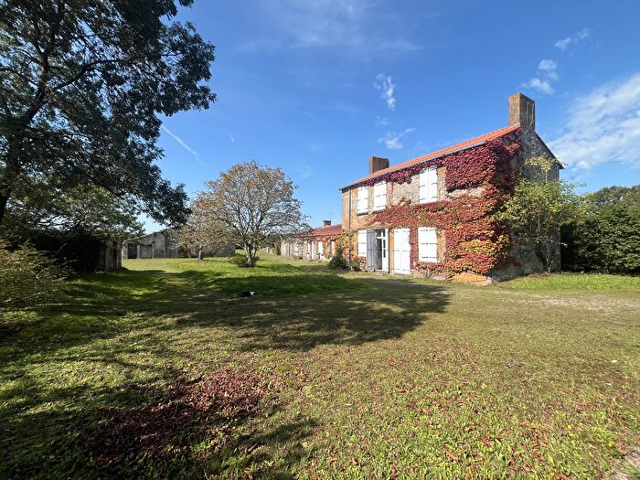 Maison à vendre - Machecoul - 8 pièces - 6 chambres