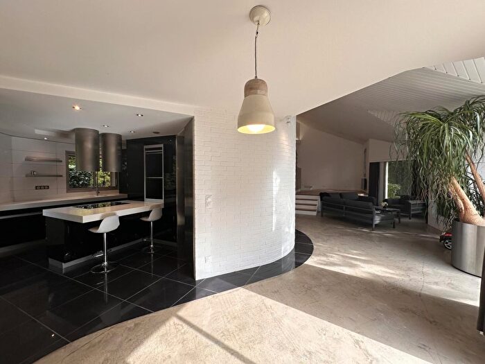 Maison à vendre - Bois-Guillaume - 8 pièces - 6 chambres