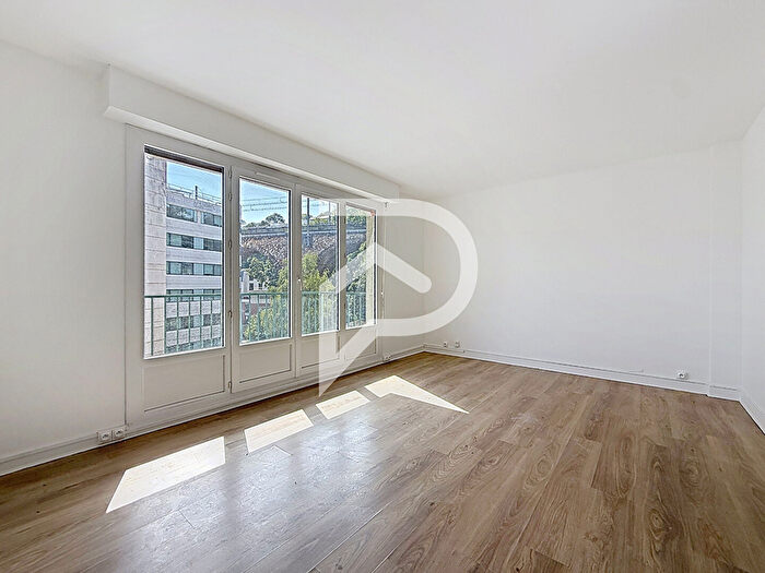 Appartement 3 pièces à Issy-les-Moulineaux, Les Iles, La Ferme, à vendre