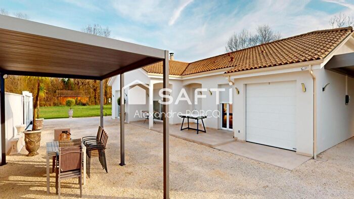 Maison à vendre - Saint-Denis-de-Pile - 6 pièces - 4 chambres