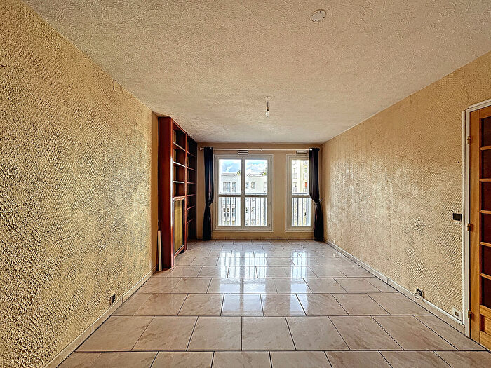 Appartement à vendre - Villiers-sur-Marne, Les Portes de Villiers - 3 pièces - 2 chambres