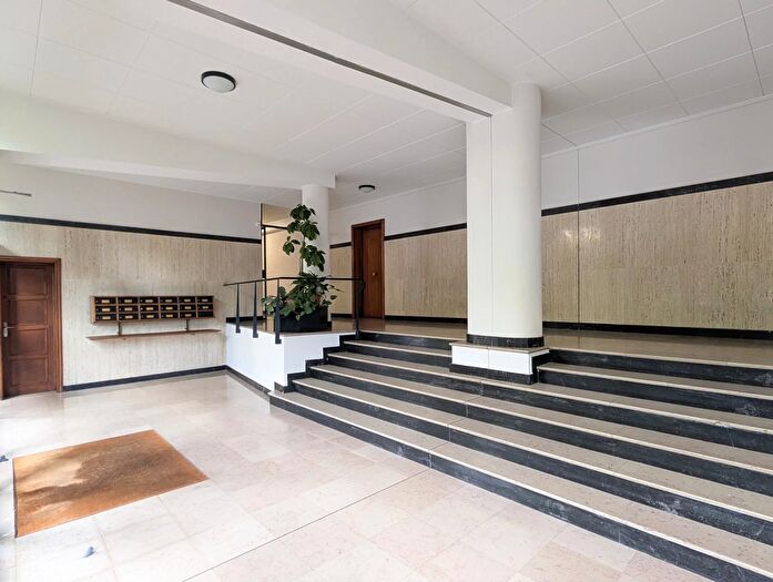 Caluire-et-Cuire, Montessuy : Appartement 3 pièces à vendre