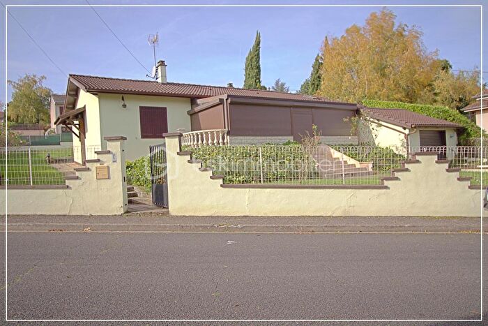 Maison à vendre - Saint-Pierre-de-Chandieu - 4 pièces - 3 chambres