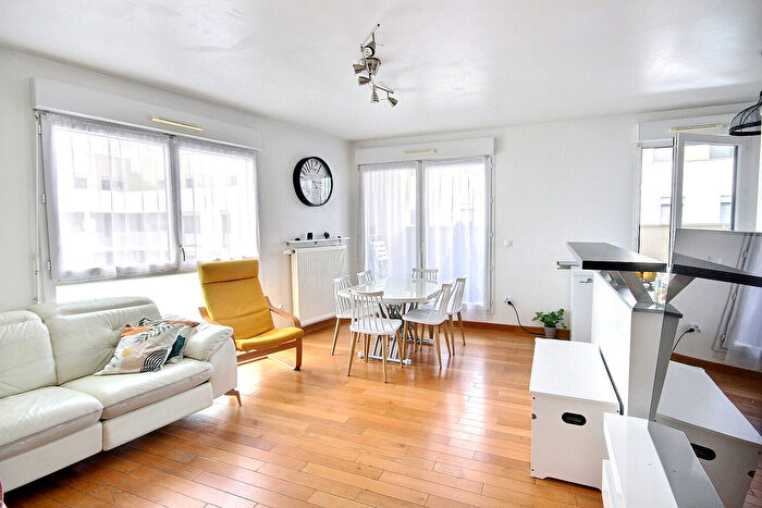 Appartement à vendre - Fresnes, Centre-ville - 4 pièces - 3 chambres