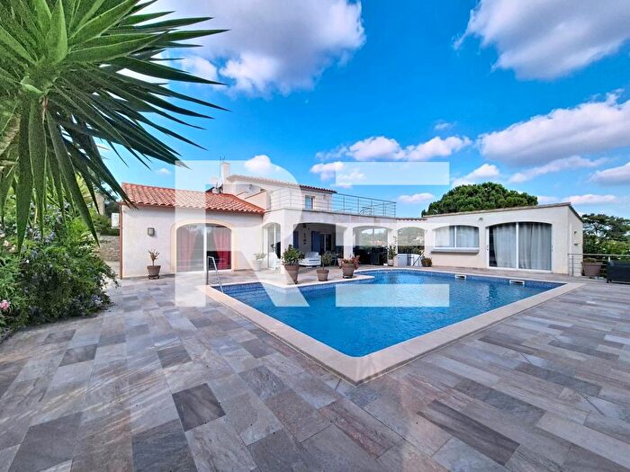 Maison à vendre - Langlade - 8 pièces - 5 chambres