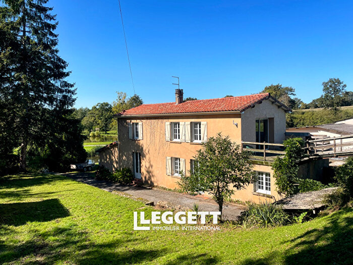 Maison à vendre - Asnières-sur-Blour - 7 pièces - 4 chambres