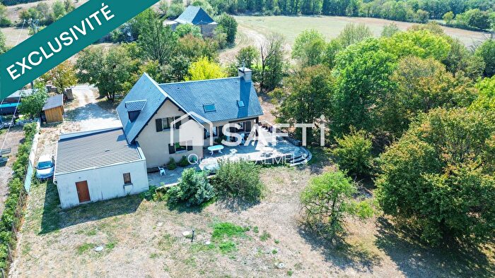 Maison 6 pièces à Salles-la-Source, à vendre