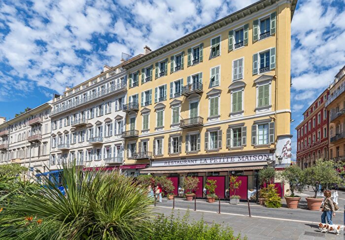 Appartement à vendre - Nice, Centre-ville - 4 pièces