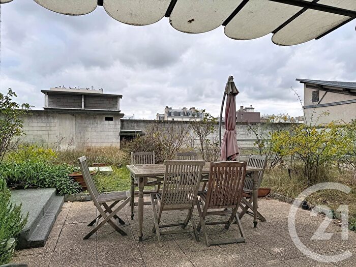 Appartement à vendre - Paris e , Barbès, Château Rouge - 4 pièces - 3 chambres