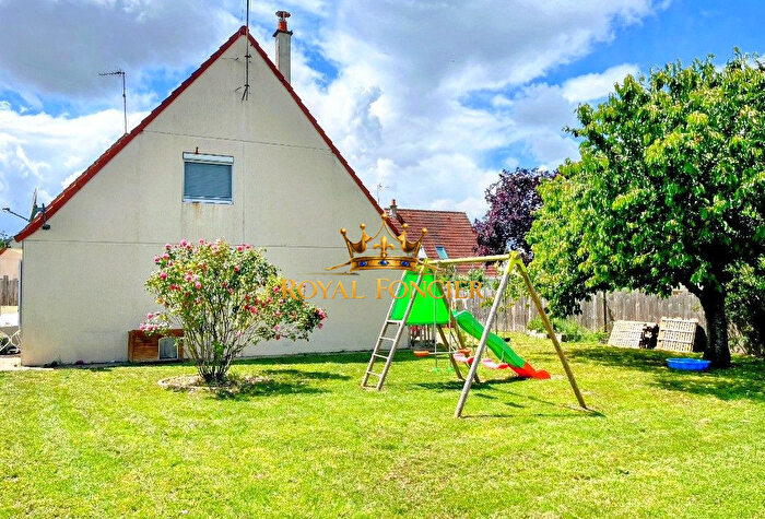 Maison 5 pièces à Dangé-Saint-Romain, à vendre