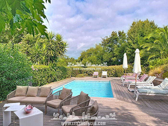 Maison à vendre - Cogolin, Radasse, Faucon - 6 pièces - 5 chambres